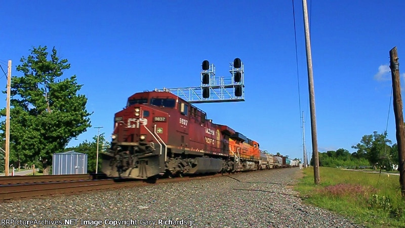CP 9837 & BNSF 7489htt
